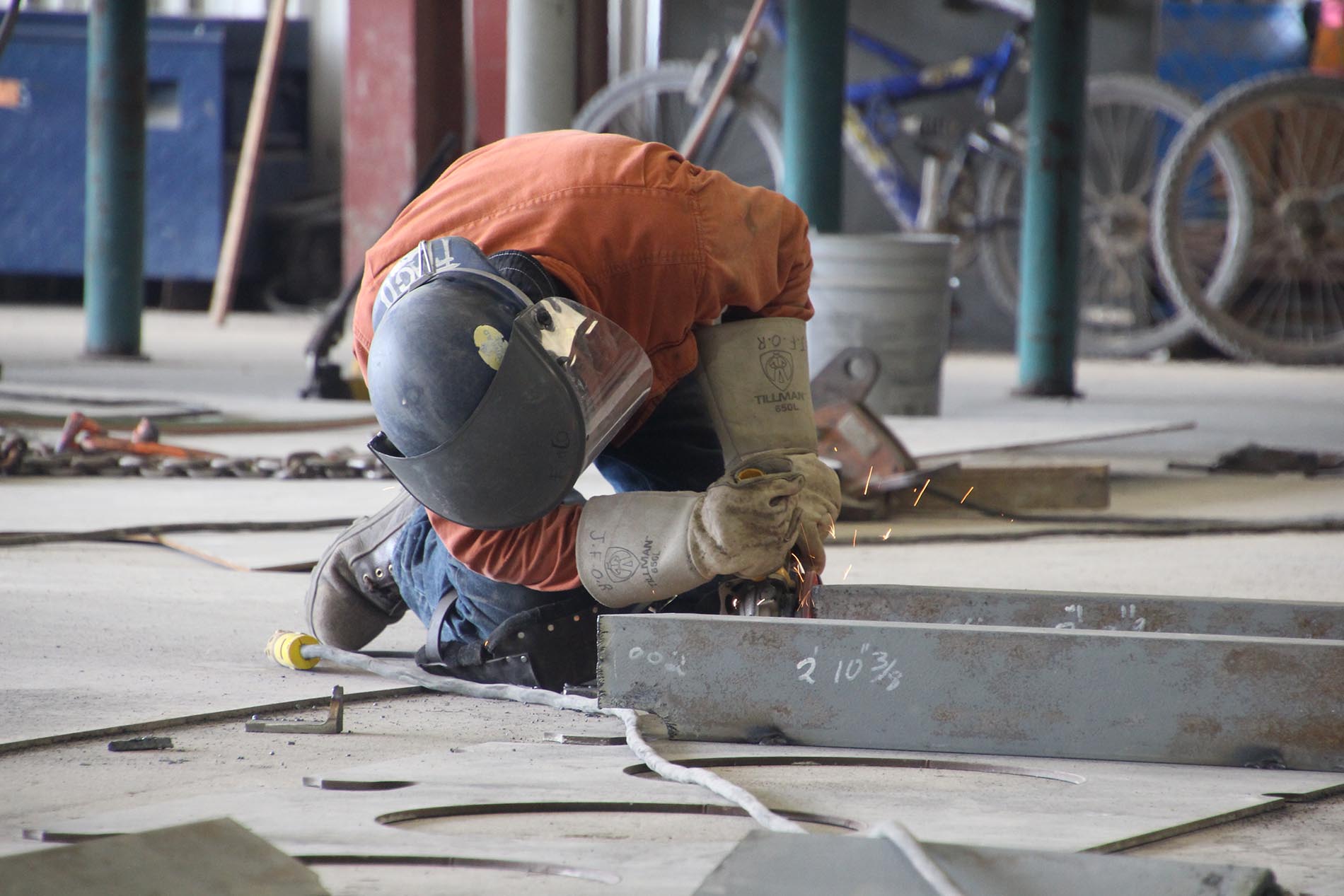 Safety Focus: Preventing Strain Injuries from Repetitive Motions Safety Focus: Preventing Strain Injuries from Repetitive Motions